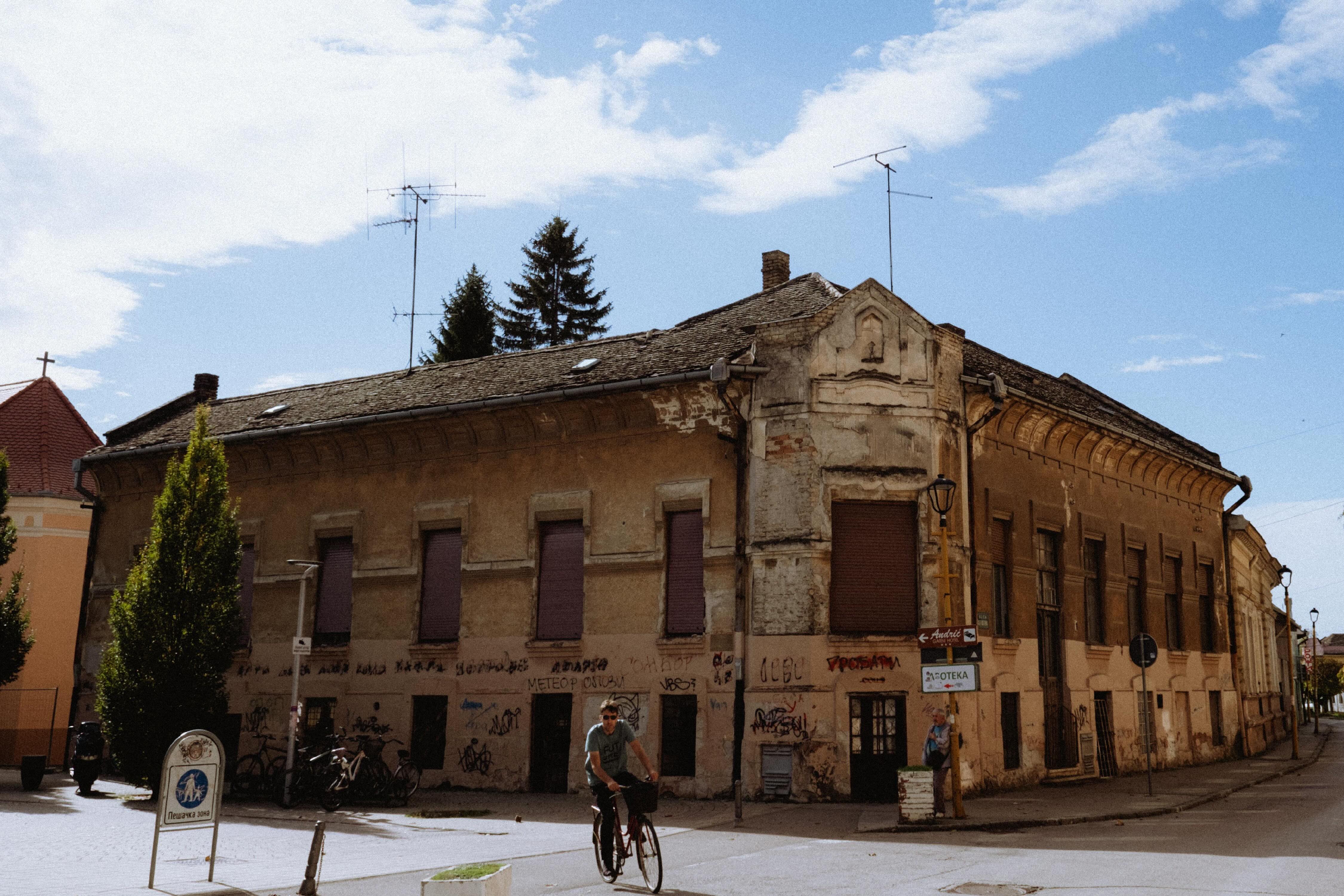 ensage - 專業運動行旅